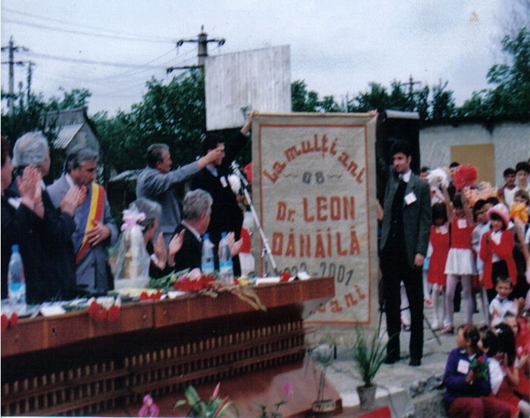 10 ani de „Leon Danaila” si 170 de la prima scoala de stat moldava ...
