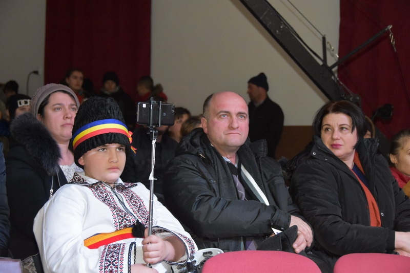 Paradă impresionantă de datini și obiceiuri la Darabani GALERIE FOTO ...